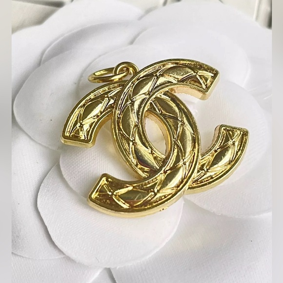 CHANEL | Jewelry | Chanel Stamped Zipper Pull Quilted Design | Poshmark